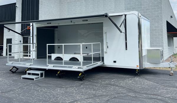 Applications and Advantages of Event trailers - HENAN SWAN VEHICLE CO.,LTD.